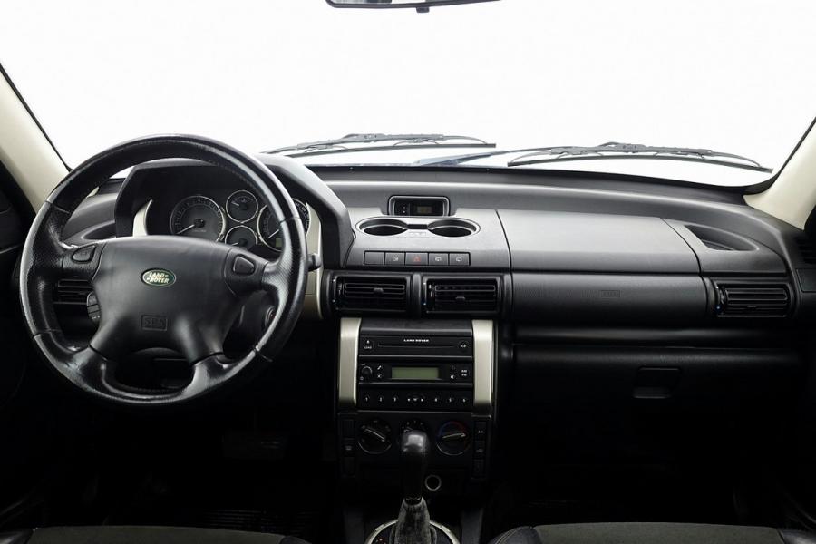 Pelēks Land Rover Freelander 2006 Tallina, ar dzinēja tilpumu 2.50 L un nobraukumu 189 tūkst. km par 2199 €, foto 13 vietnē AUTOMOTO.COM.LV