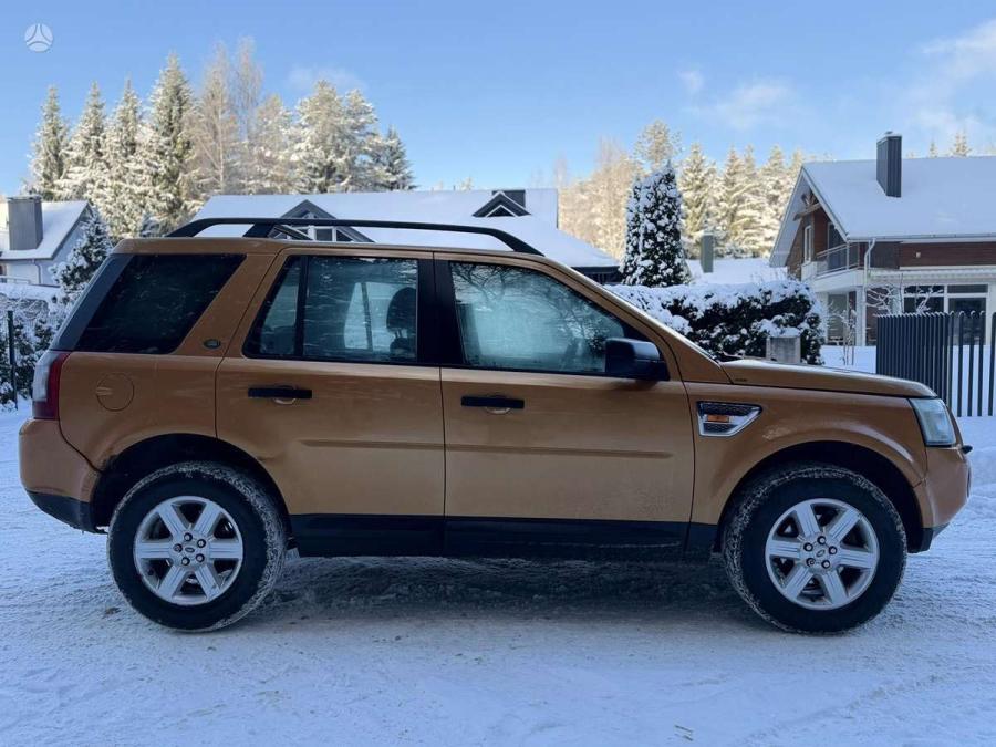 Grey Land Rover Freelander 2007 in Vilnius, with an engine capacity of 2.18 L and mileage of 360 thousand km for 2650 €, photo 4 on AUTOMOTO.COM.LV