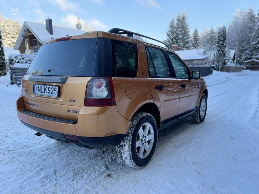 Grey Land Rover Freelander 2007 in Vilnius, with an engine capacity of 2.18 L and mileage of 360 thousand km for 2650 €, photo 5 on AUTOMOTO.COM.LV
