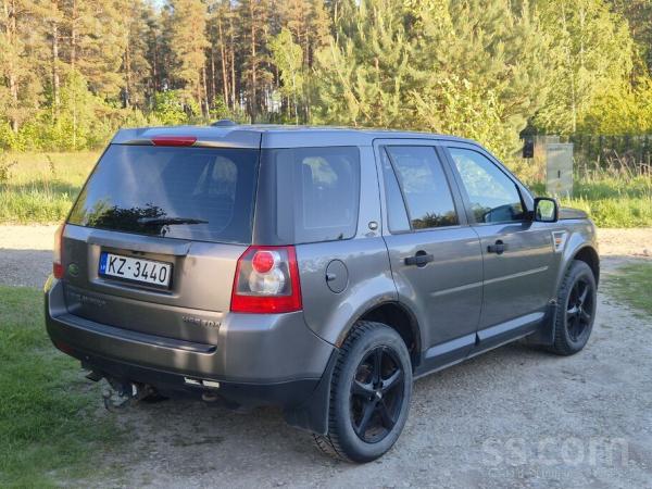 Pelēks Land Rover Freelander 2007 Rīga, ar dzinēja tilpumu 2.20 L un nobraukumu 280 tūkst. km par 2950 €, foto 4 vietnē AUTOMOTO.COM.LV