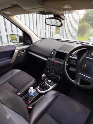 Grey Land Rover Freelander 2007 in Utena, with an engine capacity of 2.20 L and mileage of 1653 thousand km for 2000 €, photo 4 on AUTOMOTO.COM.LV