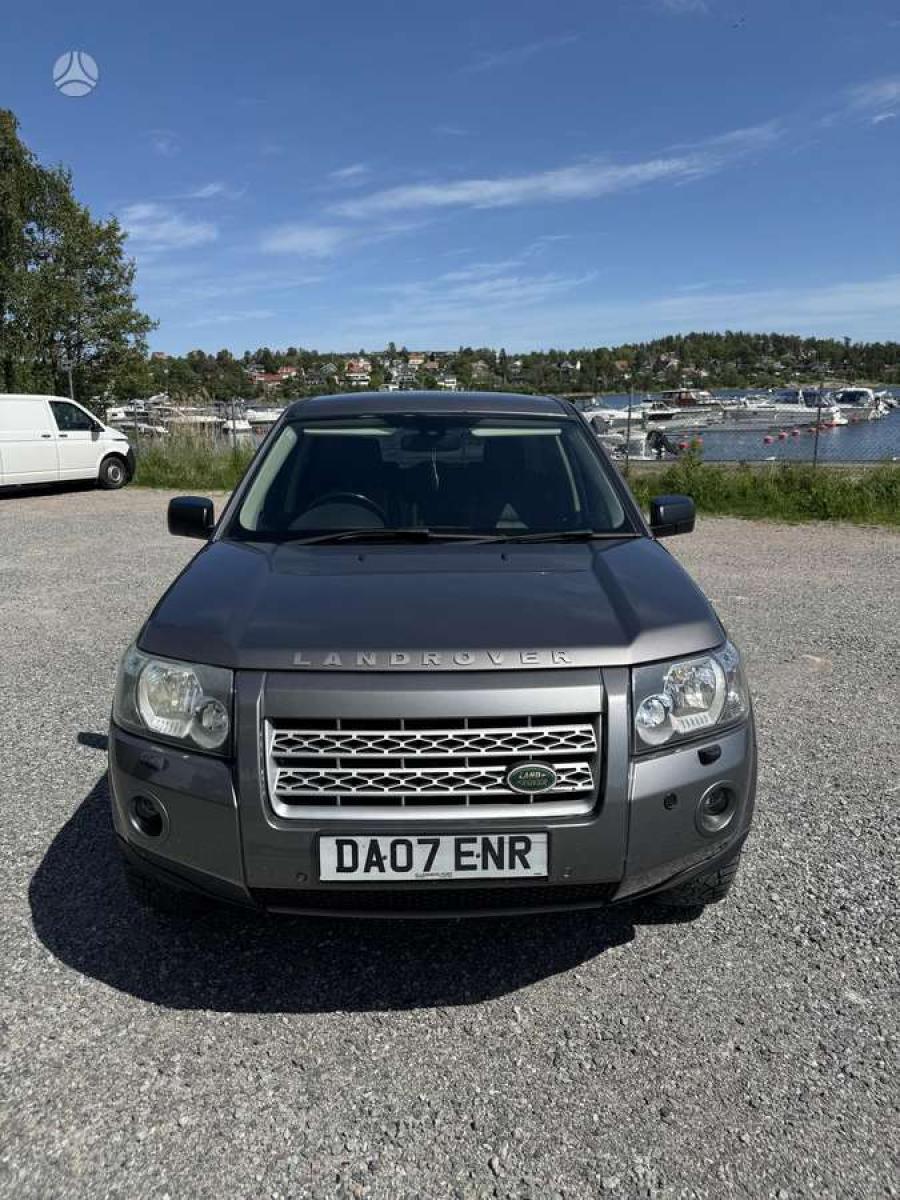Pelēks Land Rover Freelander 2007 Telšiai, ar dzinēja tilpumu 2.18 L un nobraukumu 177 tūkst. km par 2550 €, foto 3 vietnē AUTOMOTO.COM.LV