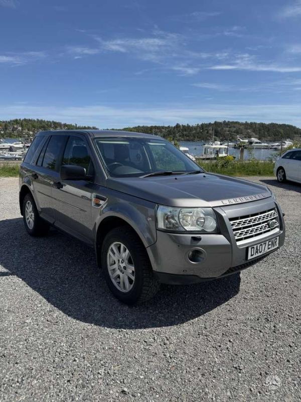 Grey Land Rover Freelander 2007 in Telschi, with an engine capacity of 2.18 L and mileage of 177 thousand km for 2550 €, photo 3 on AUTOMOTO.COM.LV