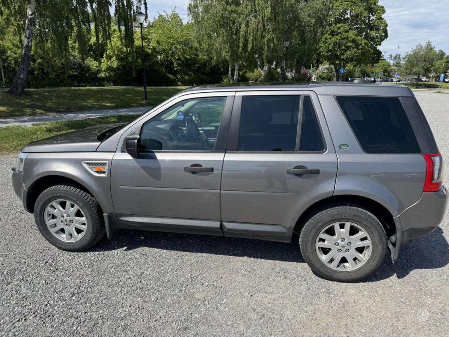 Pelēks Land Rover Freelander 2007 Telšiai, ar dzinēja tilpumu 2.18 L un nobraukumu 177 tūkst. km par 2550 €, foto 9 vietnē AUTOMOTO.COM.LV