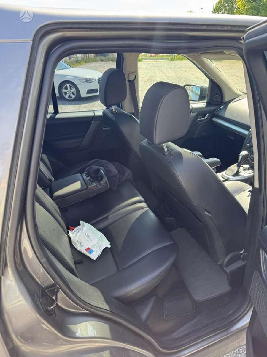 Pelēks Land Rover Freelander 2007 Telšiai, ar dzinēja tilpumu 2.18 L un nobraukumu 177 tūkst. km par 2550 €, foto 11 vietnē AUTOMOTO.COM.LV