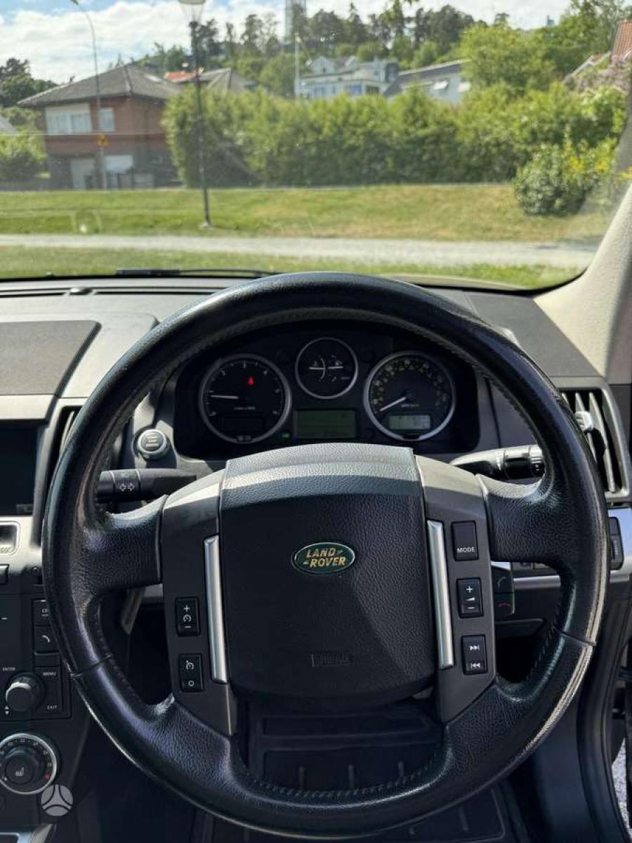 Pelēks Land Rover Freelander 2007 Telšiai, ar dzinēja tilpumu 2.18 L un nobraukumu 177 tūkst. km par 2550 €, foto 12 vietnē AUTOMOTO.COM.LV
