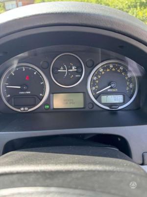 Pelēks Land Rover Freelander 2007 Telšiai, ar dzinēja tilpumu 2.18 L un nobraukumu 177 tūkst. km par 2550 €, foto 14 vietnē AUTOMOTO.COM.LV