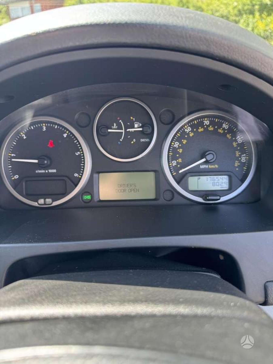 Pelēks Land Rover Freelander 2007 Telšiai, ar dzinēja tilpumu 2.18 L un nobraukumu 177 tūkst. km par 2550 €, foto 14 vietnē AUTOMOTO.COM.LV