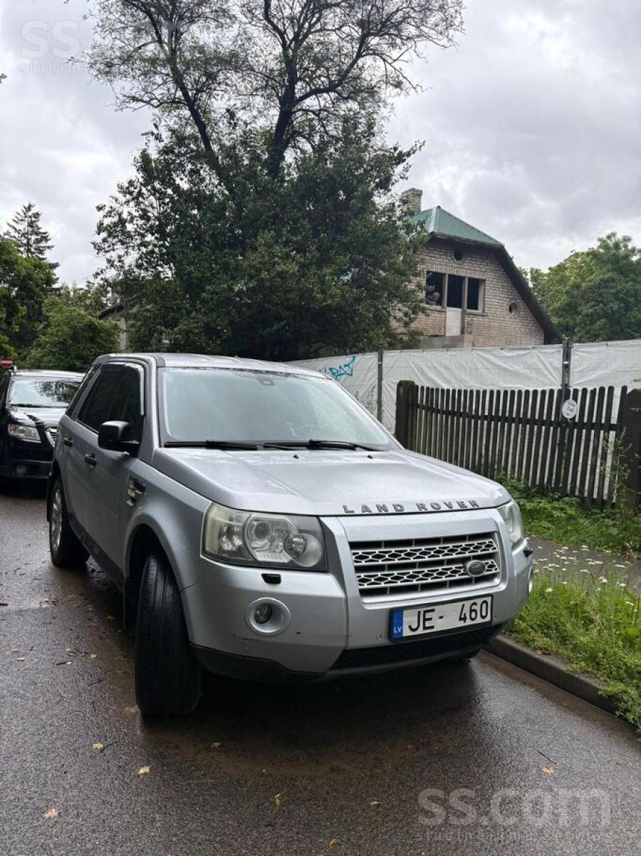 Pelēks Land Rover Freelander 2007 Rīga, ar dzinēja tilpumu 2.20 L un nobraukumu 356 tūkst. km par 4500 €, foto 1 vietnē AUTOMOTO.COM.LV
