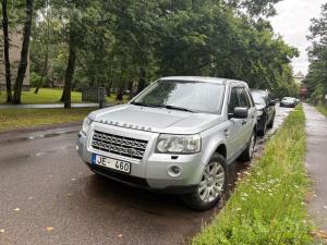 Pelēks Land Rover Freelander 2007 Rīga, ar dzinēja tilpumu 2.20 L un nobraukumu 356 tūkst. km par 4500 €, foto 3 vietnē AUTOMOTO.COM.LV