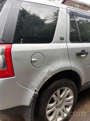 Pelēks Land Rover Freelander 2007 Rīga, ar dzinēja tilpumu 2.20 L un nobraukumu 356 tūkst. km par 4500 €, foto 7 vietnē AUTOMOTO.COM.LV