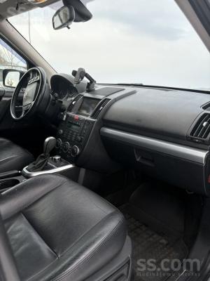 Pelēks Land Rover Freelander 2007 Rīga, ar dzinēja tilpumu 2.20 L un nobraukumu 356 tūkst. km par 4500 €, foto 8 vietnē AUTOMOTO.COM.LV