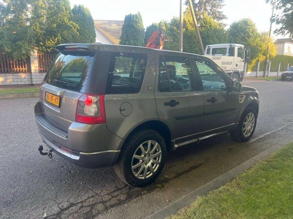 Pelēks Land Rover Freelander 2007 Marijampole, ar dzinēja tilpumu 2.20 L un nobraukumu 223 tūkst. km par 4800 €, foto 4 vietnē AUTOMOTO.COM.LV