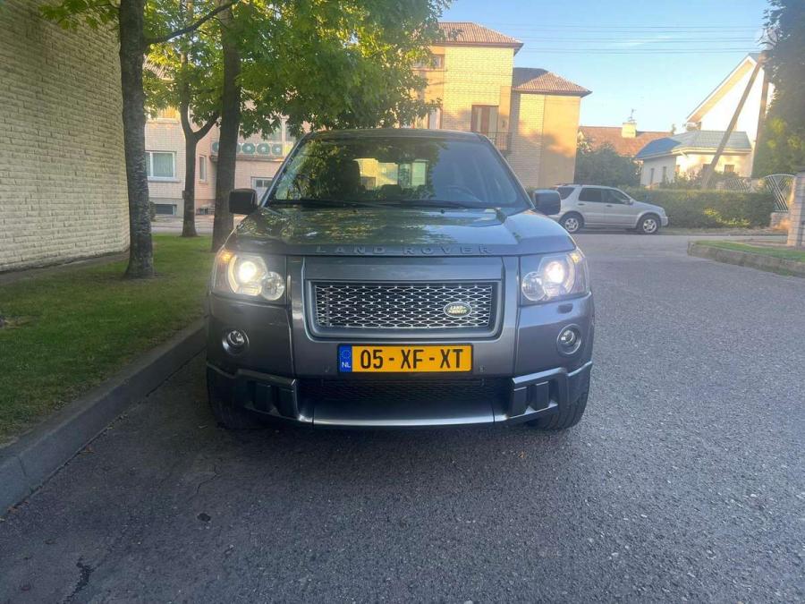 Grey Land Rover Freelander 2007 in Marijampole, with an engine capacity of 2.20 L and mileage of 223 thousand km for 4800 €, photo 7 on AUTOMOTO.COM.LV