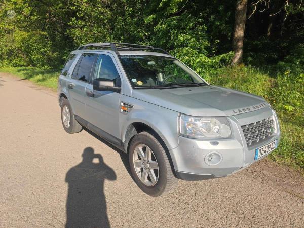 Pelēks Land Rover Freelander 2007 Kauņa, ar dzinēja tilpumu 2.20 L un nobraukumu 350 tūkst. km par 2999 €, foto 4 vietnē AUTOMOTO.COM.LV