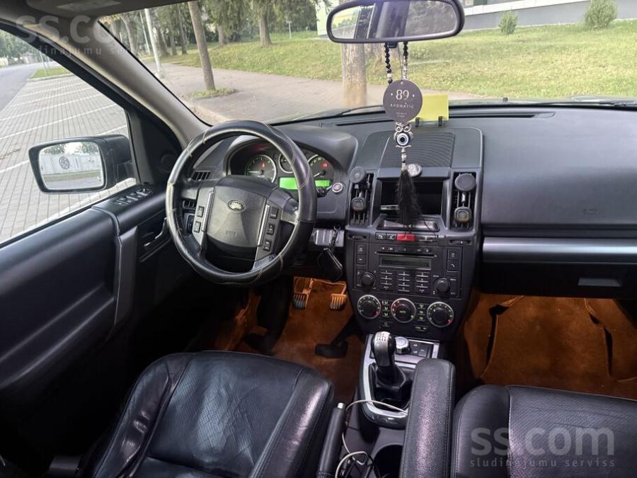 Grey Land Rover Freelander 2007 in Rezekne, with an engine capacity of 2.20 L and mileage of 354 thousand km for 3000 €, photo 1 on AUTOMOTO.COM.LV