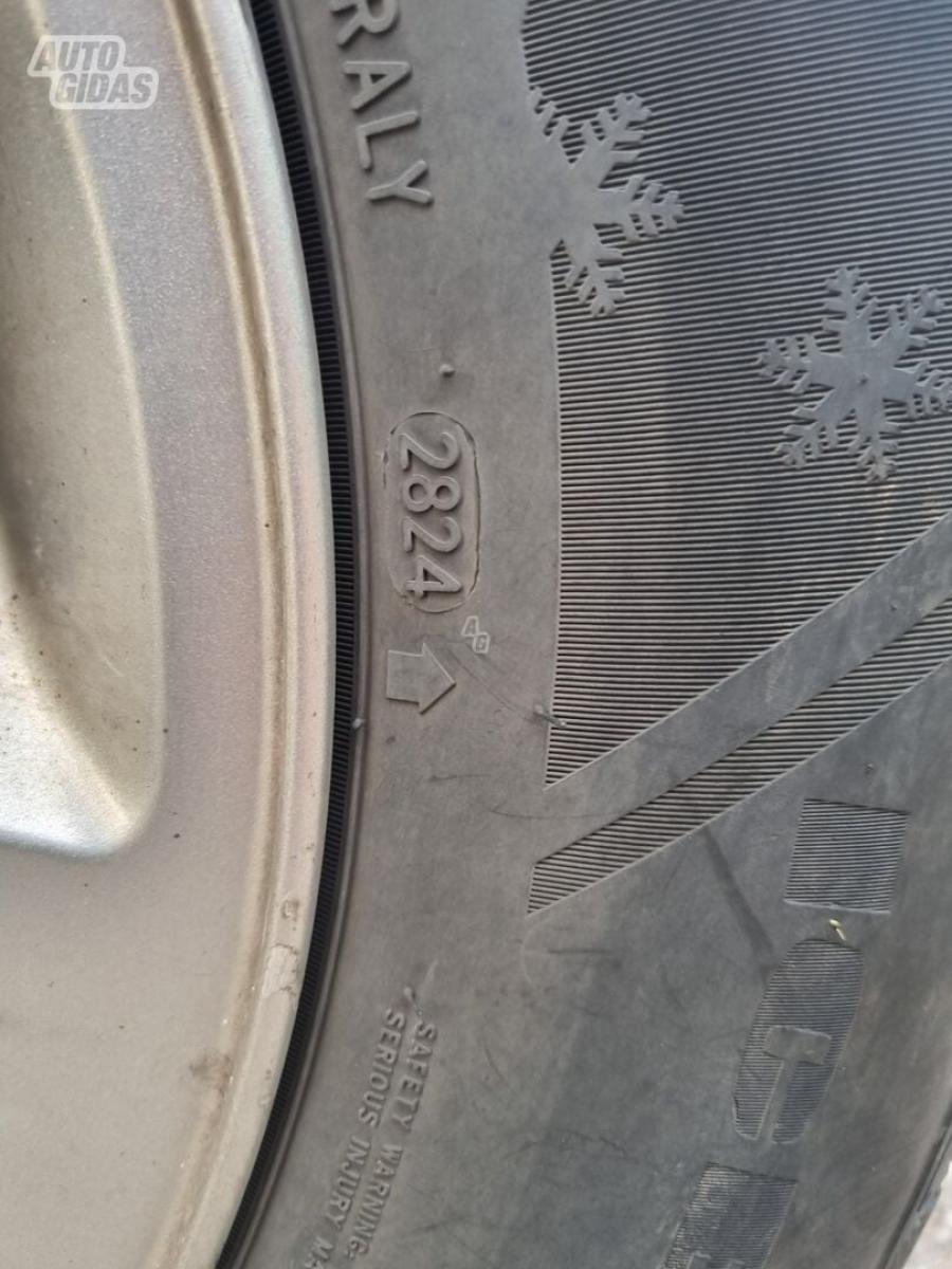 Pelēks Land Rover Freelander 2007 Jonava, ar dzinēja tilpumu 2.20 L un nobraukumu 150 tūkst. km par 3200 €, foto 13 vietnē AUTOMOTO.COM.LV