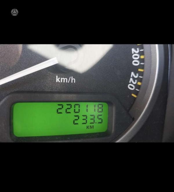 Grey Land Rover Freelander 2007 in Marijampole, with an engine capacity of 2.18 L and mileage of 220 thousand km for 4500 €, photo 6 on AUTOMOTO.COM.LV