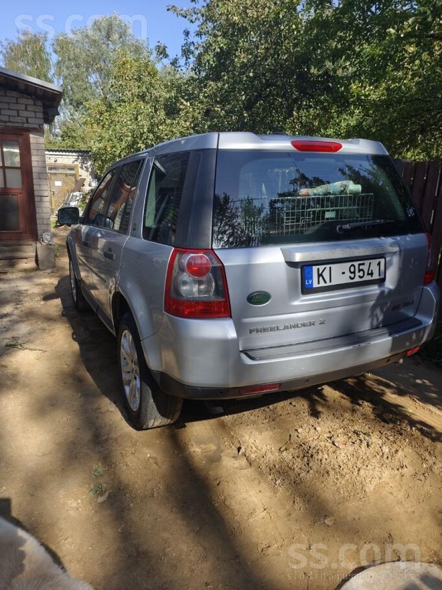 Grey Land Rover Freelander 2007 in Riga, with an engine capacity of 2.20 L and mileage of 232 thousand km for 4200 €, photo 3 on AUTOMOTO.COM.LV