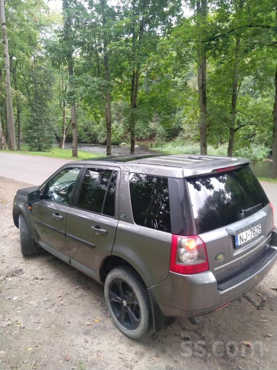 Grey Land Rover Freelander 2007 in Bauska, with an engine capacity of 2.20 L and mileage of 0 thousand km for 3350 €, photo 4 on AUTOMOTO.COM.LV