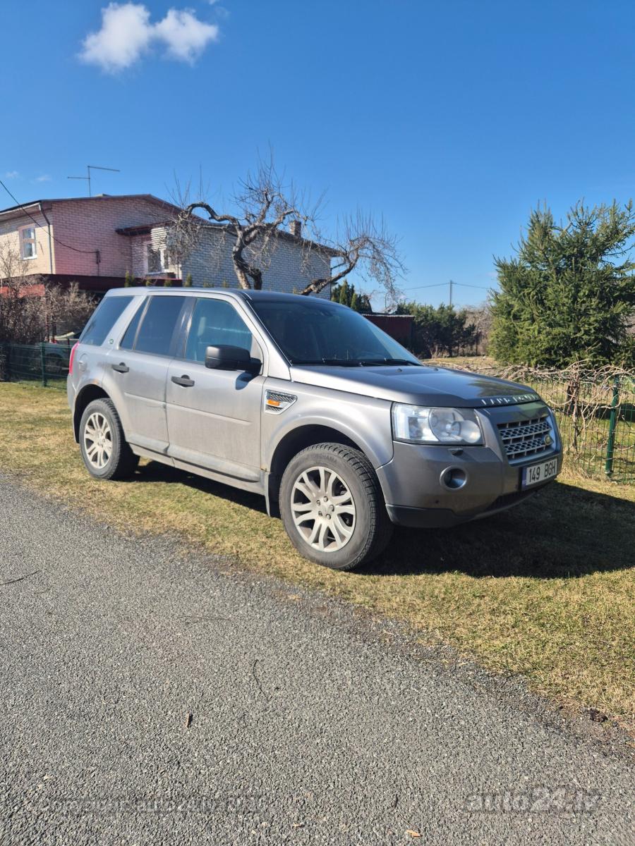 Grey Land Rover Freelander 2008 in Poltsamaa, with an engine capacity of 2.20 L and mileage of 435 thousand km for 2000 €, photo 3 on AUTOMOTO.COM.LV