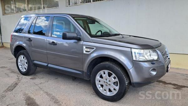 Grey Land Rover Freelander 2008 in Ogre, with an engine capacity of 2.20 L and mileage of 282 thousand km for 3950 €, photo 1 on AUTOMOTO.COM.LV