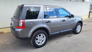 Grey Land Rover Freelander 2008 in Ogre, with an engine capacity of 2.20 L and mileage of 282 thousand km for 3950 €, photo 5 on AUTOMOTO.COM.LV