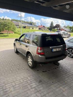 Grey Land Rover Freelander 2008 in Vilnius, with an engine capacity of 2.18 L and mileage of 370 thousand km for 2499 €, photo 3 on AUTOMOTO.COM.LV
