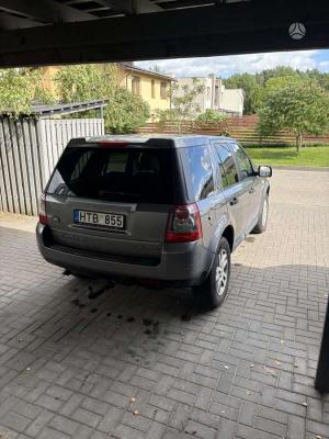 Grey Land Rover Freelander 2008 in Vilnius, with an engine capacity of 2.18 L and mileage of 370 thousand km for 2499 €, photo 4 on AUTOMOTO.COM.LV