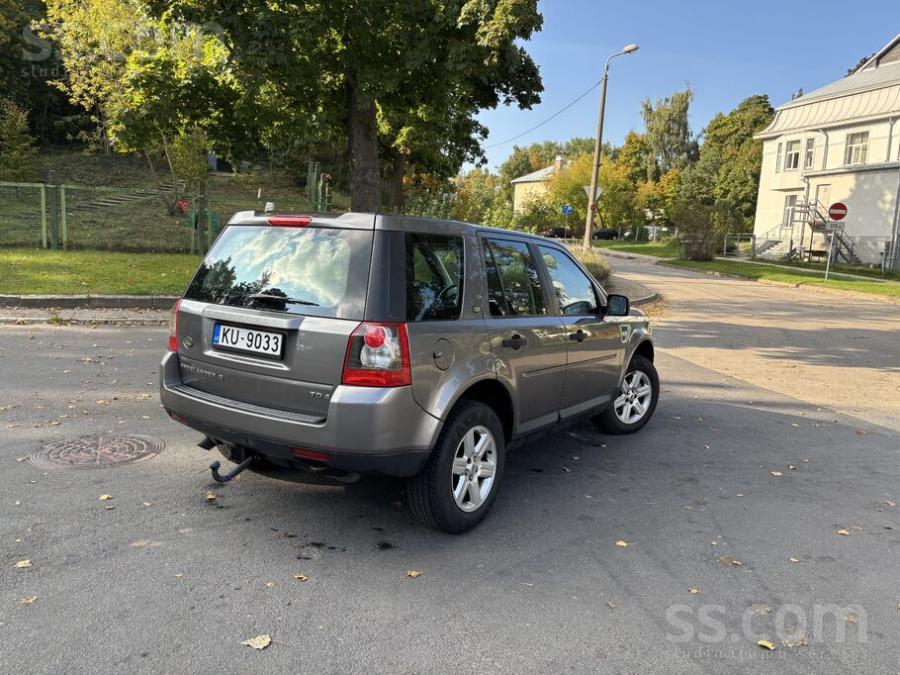 Grey Land Rover Freelander 2008 in Riga, with an engine capacity of 2.20 L and mileage of 253 thousand km for 3650 €, photo 4 on AUTOMOTO.COM.LV