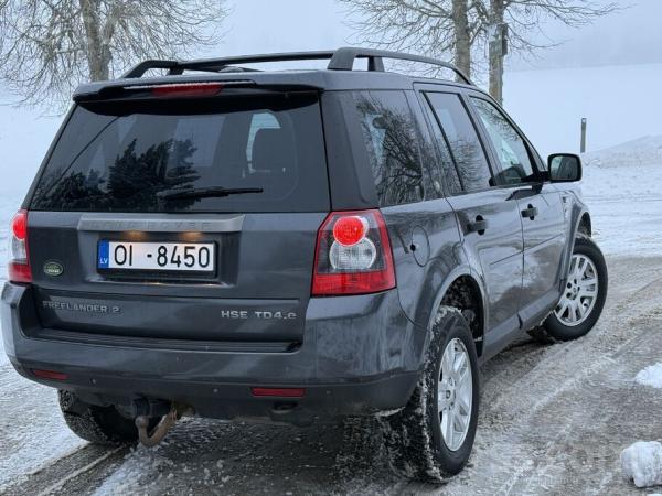 Grey Land Rover Freelander 2009 in Aizkraukle, with an engine capacity of 2.20 L and mileage of 297 thousand km for 5980 €, photo 3 on AUTOMOTO.COM.LV