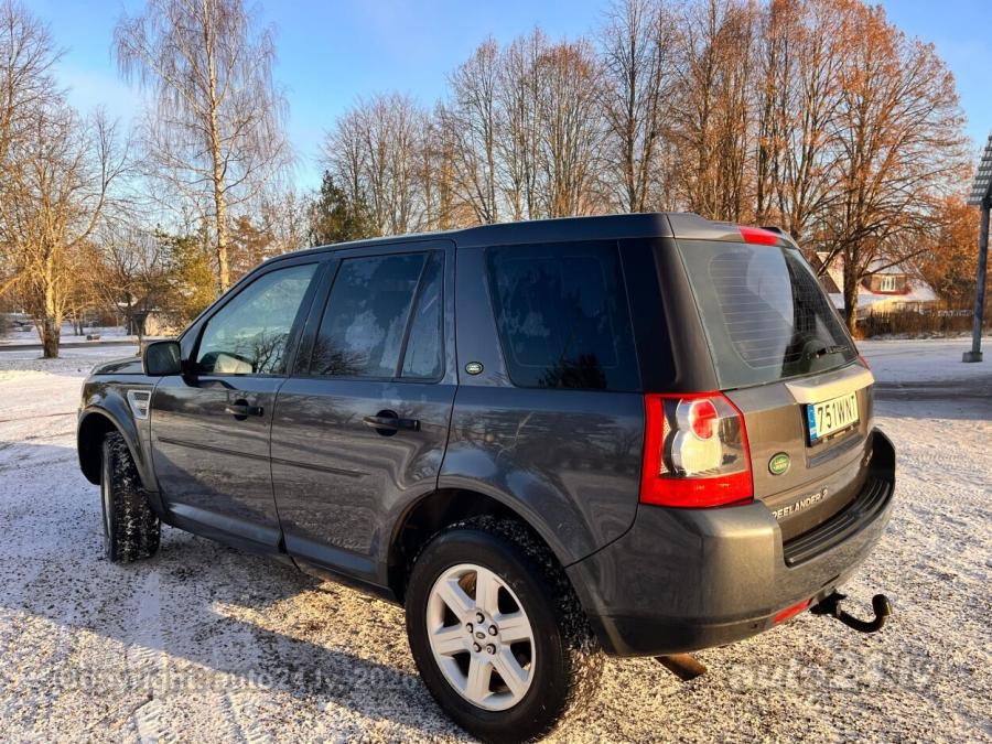 Pelēks Land Rover Freelander 2009 Tallina, ar dzinēja tilpumu 2.20 L un nobraukumu 298 tūkst. km par 4600 €, foto 5 vietnē AUTOMOTO.COM.LV