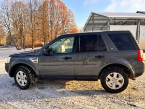 Pelēks Land Rover Freelander 2009 Tallina, ar dzinēja tilpumu 2.20 L un nobraukumu 298 tūkst. km par 4600 €, foto 6 vietnē AUTOMOTO.COM.LV