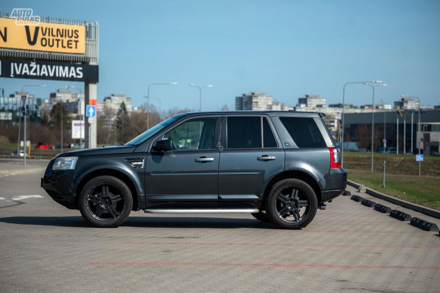 Grey Land Rover Freelander 2009 in Vilnius, with an engine capacity of 3.20 L and mileage of 261 thousand km for 6950 €, photo 7 on AUTOMOTO.COM.LV