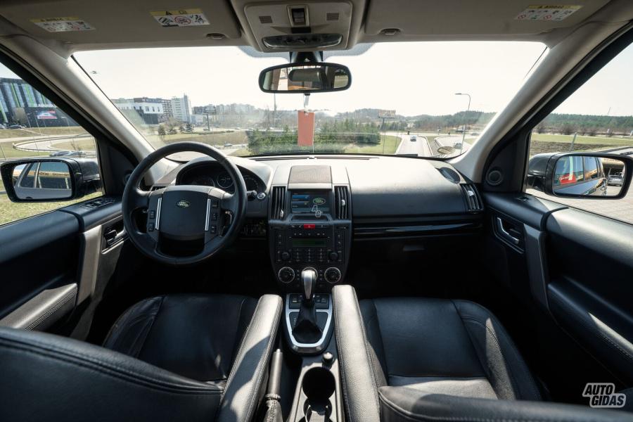 Grey Land Rover Freelander 2009 in Vilnius, with an engine capacity of 3.20 L and mileage of 261 thousand km for 6950 €, photo 8 on AUTOMOTO.COM.LV