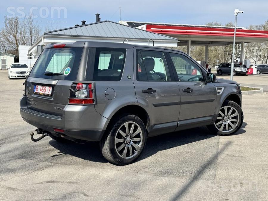 Pelēks Land Rover Freelander 2009 Rīga, ar dzinēja tilpumu 2.20 L un nobraukumu 253 tūkst. km par 6290 €, foto 4 vietnē AUTOMOTO.COM.LV