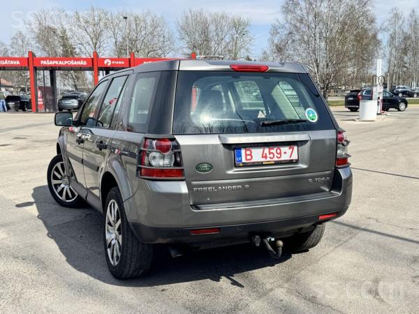 Grey Land Rover Freelander 2009 in Riga, with an engine capacity of 2.20 L and mileage of 253 thousand km for 6290 €, photo 5 on AUTOMOTO.COM.LV