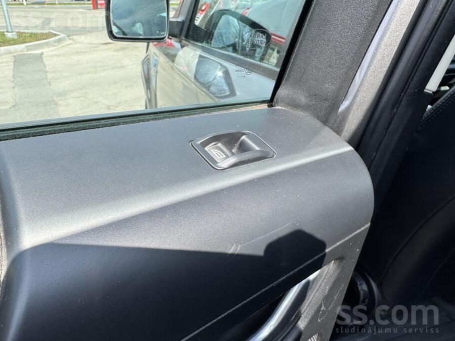 Pelēks Land Rover Freelander 2009 Rīga, ar dzinēja tilpumu 2.20 L un nobraukumu 253 tūkst. km par 6290 €, foto 13 vietnē AUTOMOTO.COM.LV