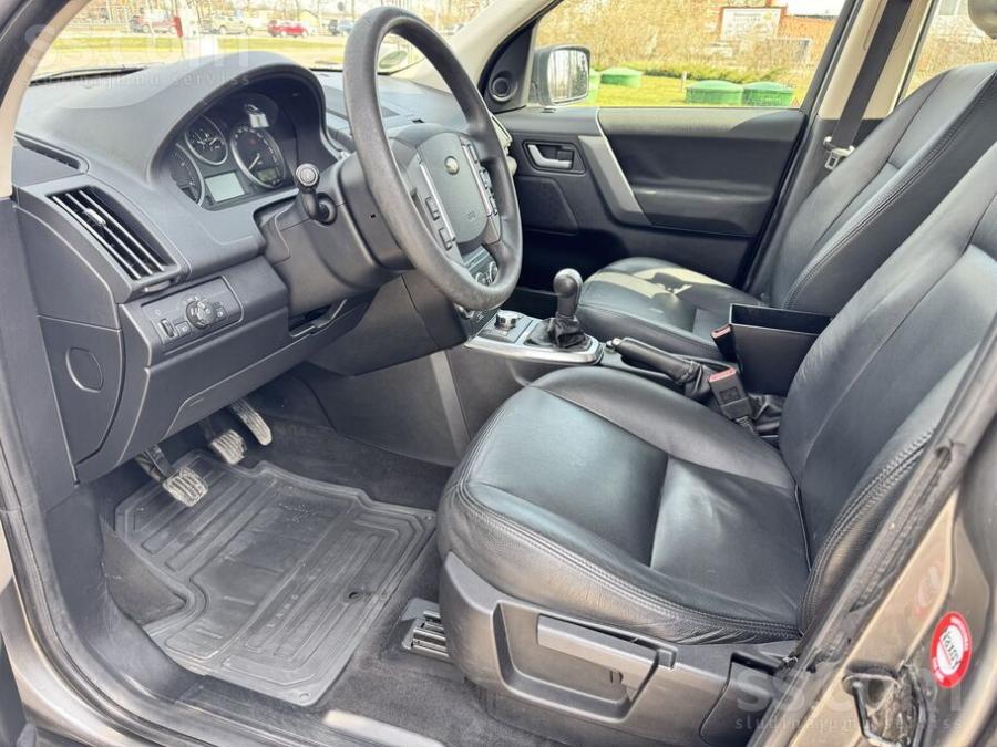 Pelēks Land Rover Freelander 2009 Rīga, ar dzinēja tilpumu 2.20 L un nobraukumu 253 tūkst. km par 6290 €, foto 15 vietnē AUTOMOTO.COM.LV