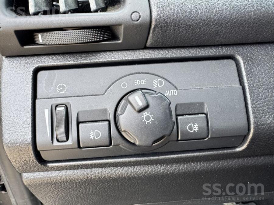 Pelēks Land Rover Freelander 2009 Rīga, ar dzinēja tilpumu 2.20 L un nobraukumu 253 tūkst. km par 6290 €, foto 16 vietnē AUTOMOTO.COM.LV