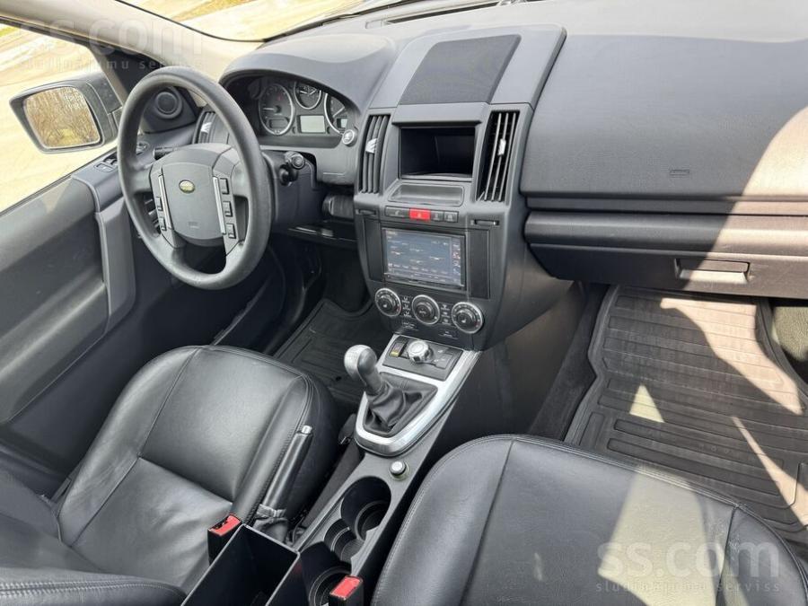 Pelēks Land Rover Freelander 2009 Rīga, ar dzinēja tilpumu 2.20 L un nobraukumu 253 tūkst. km par 6290 €, foto 26 vietnē AUTOMOTO.COM.LV