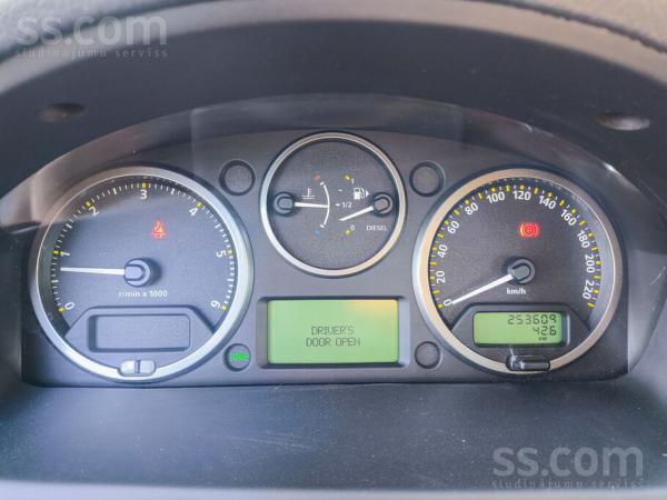 Pelēks Land Rover Freelander 2009 Rīga, ar dzinēja tilpumu 2.20 L un nobraukumu 253 tūkst. km par 6300 €, foto 4 vietnē AUTOMOTO.COM.LV