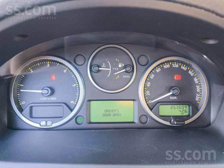 Pelēks Land Rover Freelander 2009 Rīga, ar dzinēja tilpumu 2.20 L un nobraukumu 253 tūkst. km par 6300 €, foto 5 vietnē AUTOMOTO.COM.LV