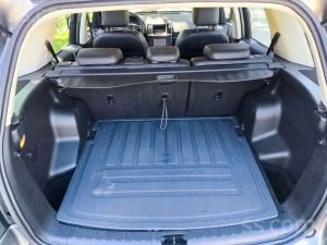 Pelēks Land Rover Freelander 2009 Rīga, ar dzinēja tilpumu 2.20 L un nobraukumu 253 tūkst. km par 6300 €, foto 6 vietnē AUTOMOTO.COM.LV