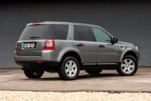 Pelēks Land Rover Freelander 2009 Jelgava, ar dzinēja tilpumu 2.20 L un nobraukumu 147 tūkst. km par 3700 €, foto 6 vietnē AUTOMOTO.COM.LV
