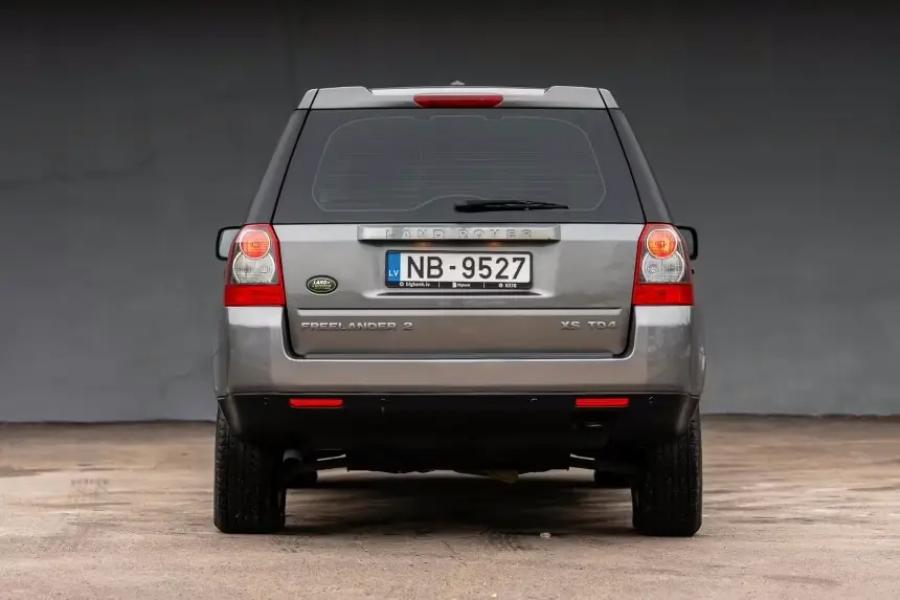 Pelēks Land Rover Freelander 2009 Jelgava, ar dzinēja tilpumu 2.20 L un nobraukumu 147 tūkst. km par 3700 €, foto 7 vietnē AUTOMOTO.COM.LV