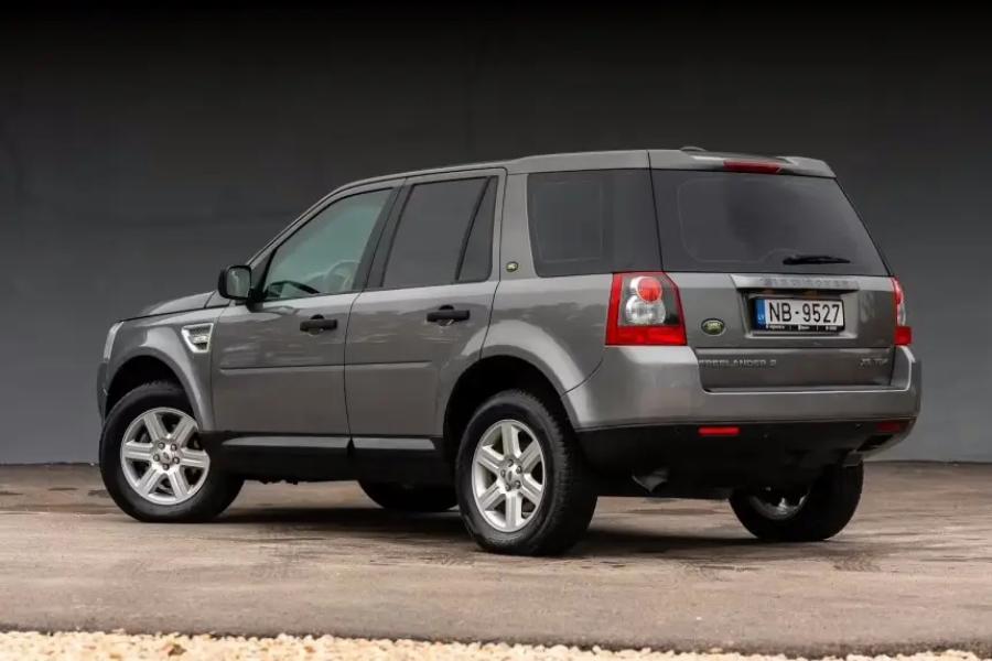 Pelēks Land Rover Freelander 2009 Jelgava, ar dzinēja tilpumu 2.20 L un nobraukumu 147 tūkst. km par 3700 €, foto 8 vietnē AUTOMOTO.COM.LV