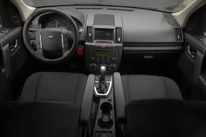 Pelēks Land Rover Freelander 2009 Jelgava, ar dzinēja tilpumu 2.20 L un nobraukumu 147 tūkst. km par 3700 €, foto 12 vietnē AUTOMOTO.COM.LV