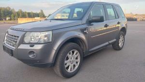 Pelēks Land Rover Freelander 2009 Panevēža, ar dzinēja tilpumu 2.18 L un nobraukumu 354 tūkst. km par 3700 €, foto 3 vietnē AUTOMOTO.COM.LV