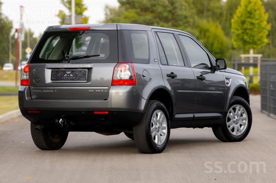 Grey Land Rover Freelander 2009 in Jelgava, with an engine capacity of 2.20 L and mileage of 0 thousand km for 5500 €, photo 4 on AUTOMOTO.COM.LV
